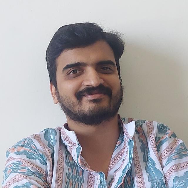 ‘शब्दांच्या अलीकडले’ या अनोख्या दिनदर्शिकेतून उलगडली शब्दांच्या जन्माची ...