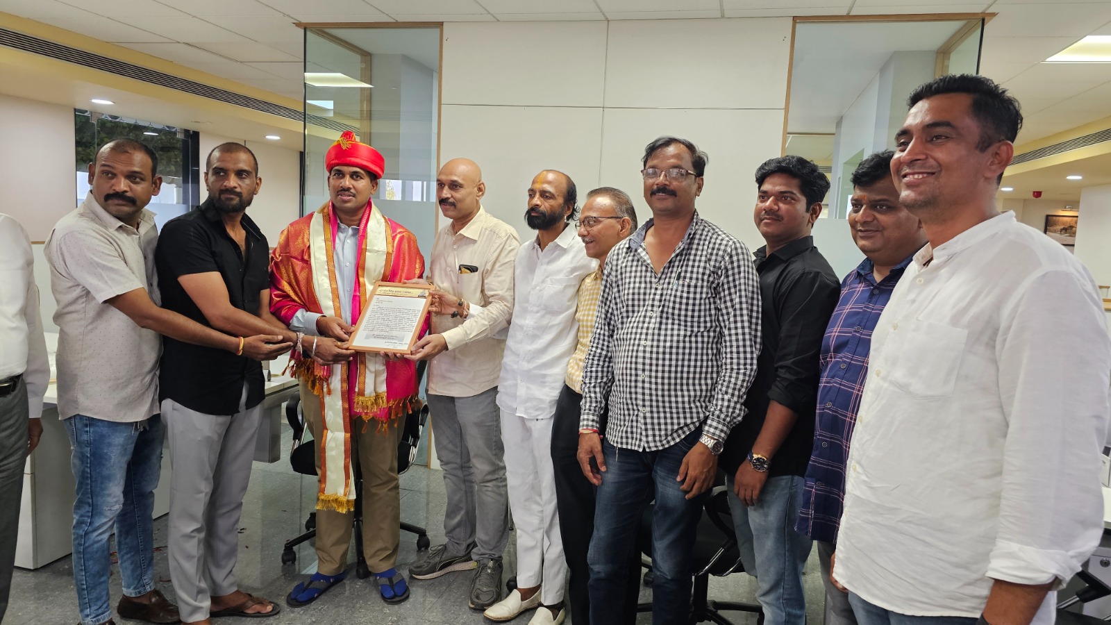 सुदर्शन मित्र मंडळातर्फे पुनीत बालन यांचा विशेष सन्मान - Maharashtra ...