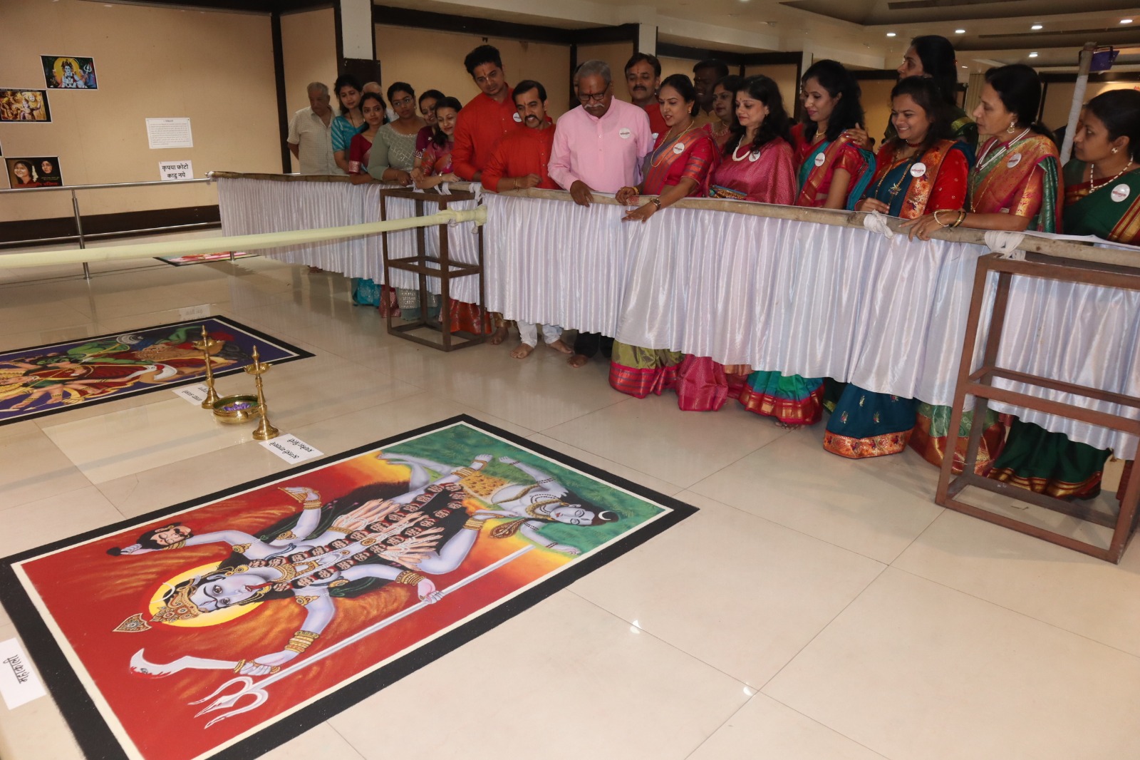 'आदिशक्ती' रंगावली प्रदर्शनात साकारली देवीची विविध रुपे - Maharashtra ...