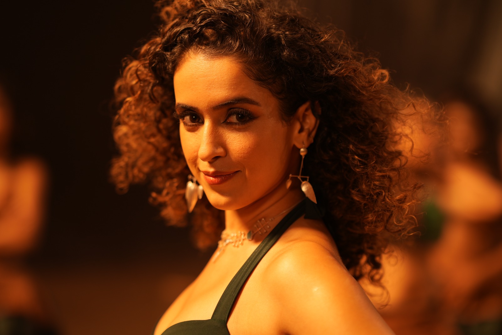 Morni of Bollywood”: Sanya Malhotra’s Dance Reel on ‘Aankh’ Wins Hearts ...